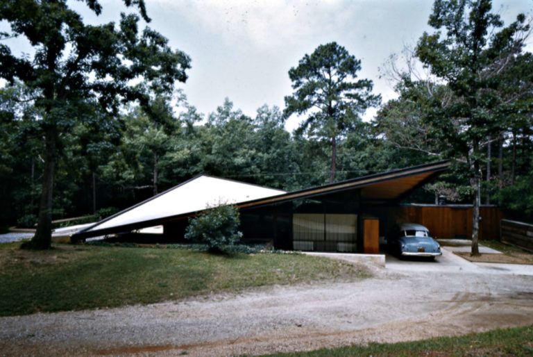 CATALANO Eduardo Raleigh House (1954) – Platform