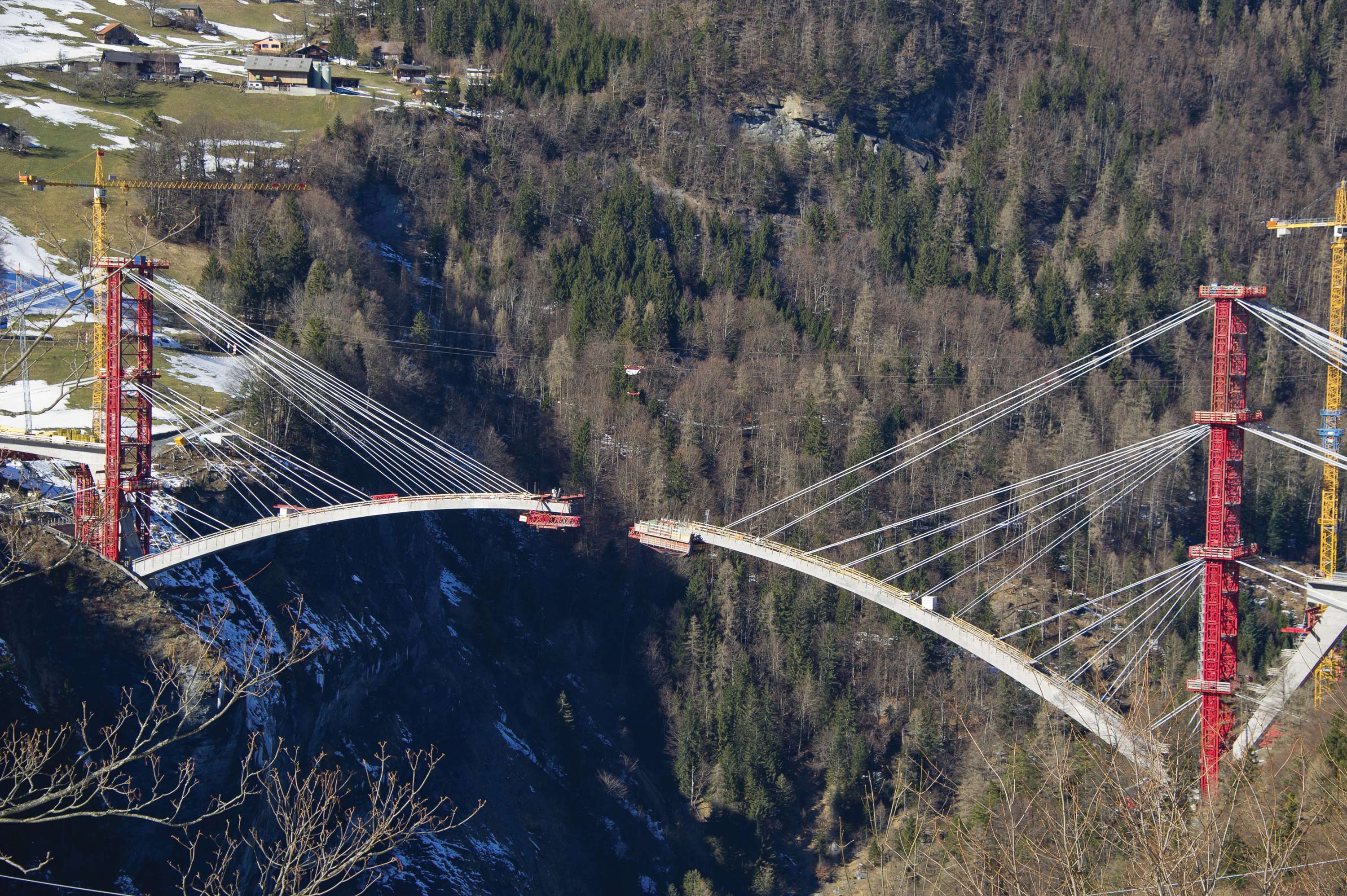 After 4 years of construction, the largest arch bridge in Switzerland ...